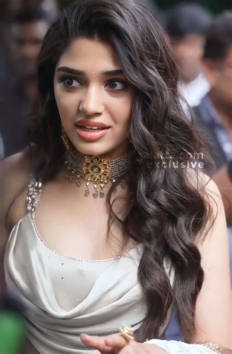 Pin On Krithi Shetty