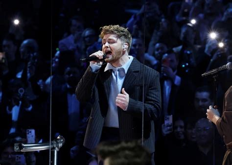 Alex Warren Bỗng Hot Rần Rần Vì Sự Cố Hát Lệch Nhịp Tại Grammy Tuổi Trẻ Online