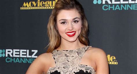 Sadie Robertson Body Who Is Sadie Robertsons Husband All About