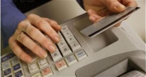 Затвор за 11 измами на касиерката от Хисар заради нея се бе обесил търговец