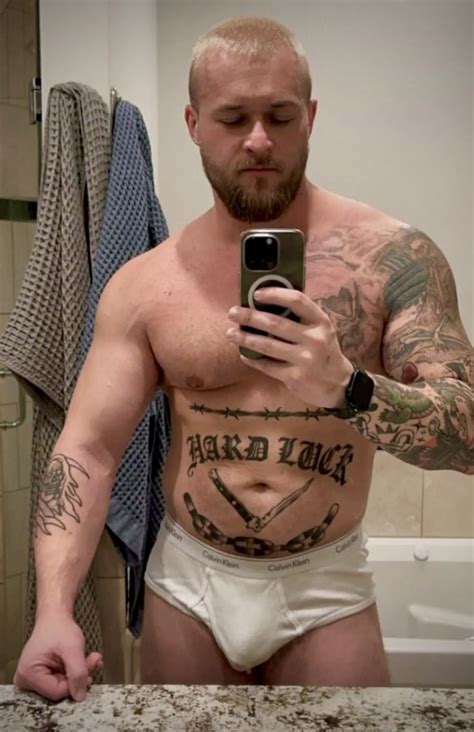 Post [783178072412323840] Man And Tumbex