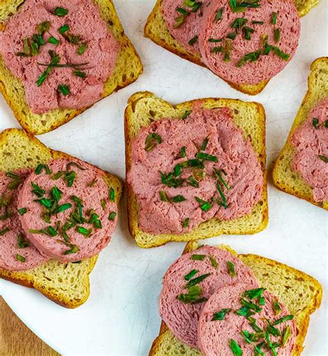 Sliced Braunschweiger Liverwurst Products Jones Dairy Farm