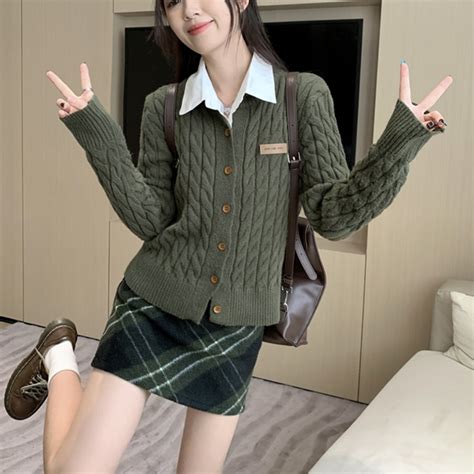 피디피디 코디세트레트로 스웨터 두꺼운가디건 재킷 그린 체크 모직 스커트 투피스 세트 Pd124890e