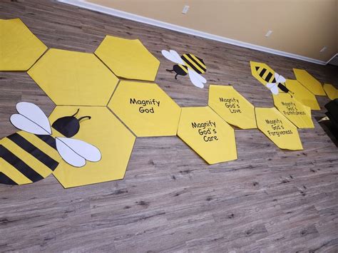 Magnified Vbs Wall Decoration