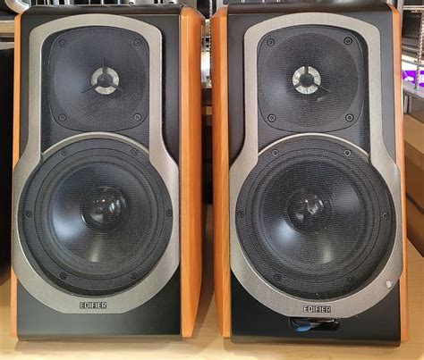 Edifier S2000 Pro Wood Reverb