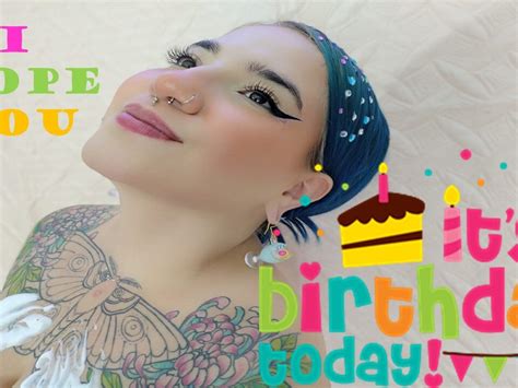 Deva Blue 主播：免费直播性爱表演和聊天 Stripchat