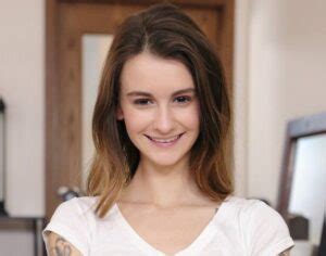 Adelle Unicorn Biography Wiki Age Height Career Photos More