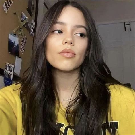 Emma Stone Gwen Stacy Kira Kosarin Mia Jenna Ortega Beautiful Wife Sex Symbol Elizabeth