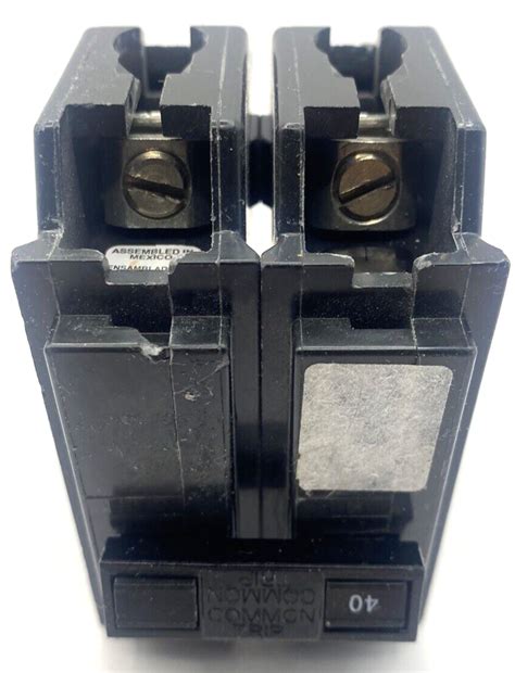 Square D Homeline Hom240 2 Pole 40 Amp 120 240v Plug In Type Hom