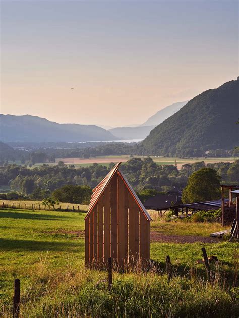 Jcpcdr Architectures Tiny Timber Pavilion Invites Walkers To Pause And Observe