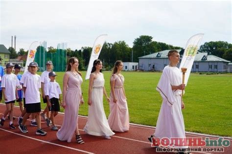 Як написати лист Святому Миколаю Шаблони листів до святого Миколая та святкові конверти