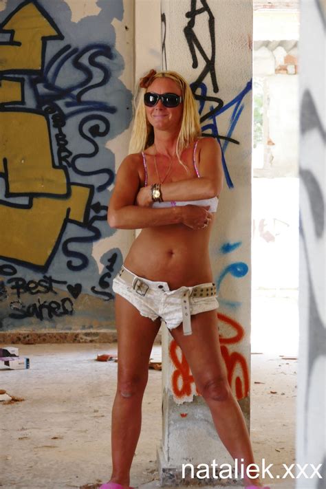 Milf Natalie K Sultry Striptease Shows Hot Body 13 Photos