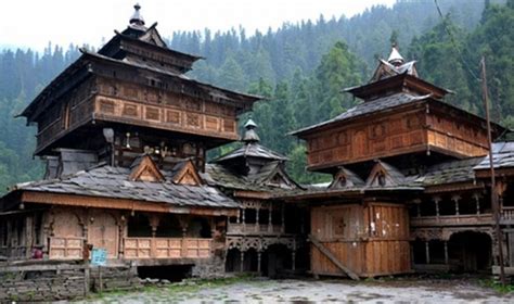 Kangana Ranaut Lays Foundation Stone Of Her New Manali House
