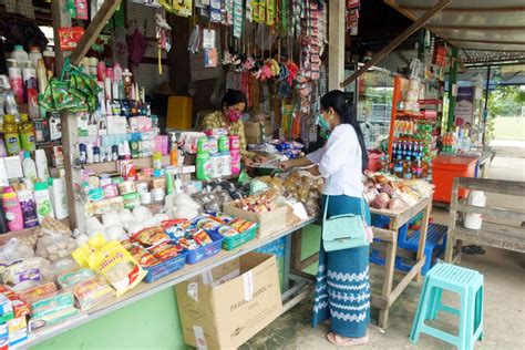 ဒက္ခိဏသီရိမြို့နယ်တွင် အသက် ၁၂ နှစ်အထက် ကျောင်းသားသူများအား ကိုဗစ် ၁၉