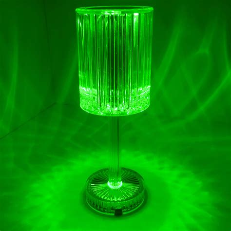 قیمت و خرید چراغ رومیزی مدل منشوری ریموت دار طرح لمسی شارژی کد 07