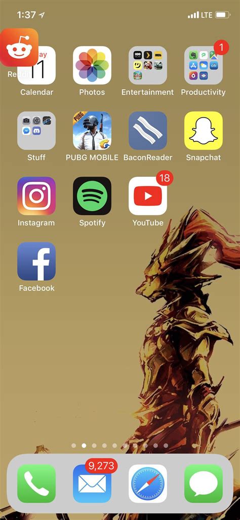 Anybody Have This Issue Icon Stuck Out Of Place In The Top Left Riphonex