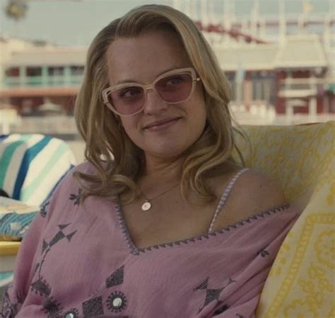 Having Lizzie On Set Must Be A Delight R Elisabethmossworship