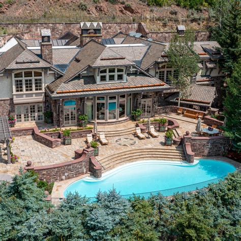Aspens Market Is So Crazy That Buyers Shop For Homes That Arent Even