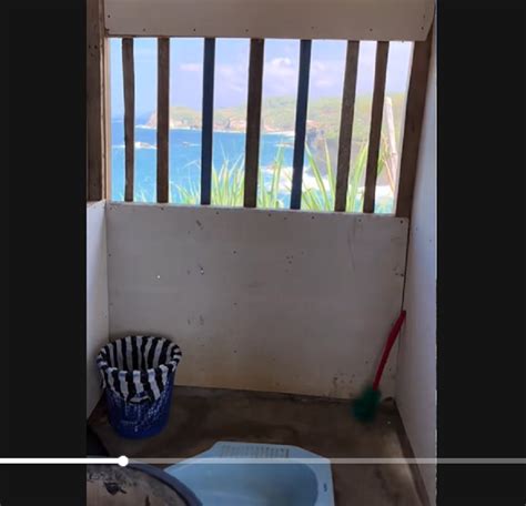 Viral Toilet Umum Dengan Pemandangan Indah Netizen Buang Hajat
