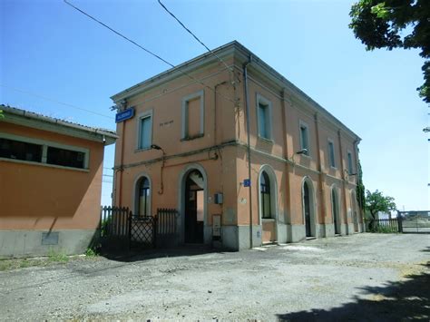 Alseno Station (Alseno, 1859) | Structurae