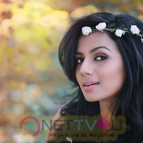 Actress Sruthi Hariharan Lovely Stills 612707 Galleries And Hd Images