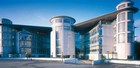 The Glanty Egham Tw20 9ah Loopnet Uk