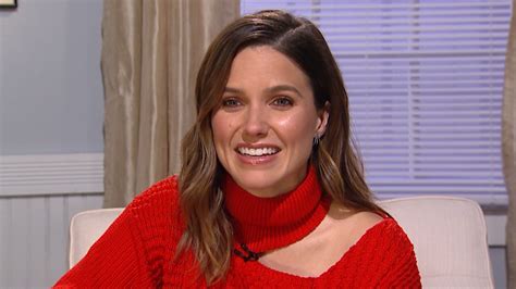 Sophia Bush Reminisces On First On Screen Kiss With Ryan Reynolds Exclusive Entertainment