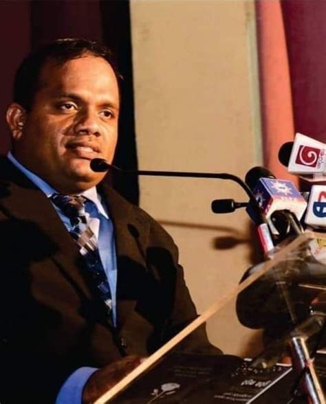 ආදරණීය සිංහල ගුරුවරයා අසංක සර්