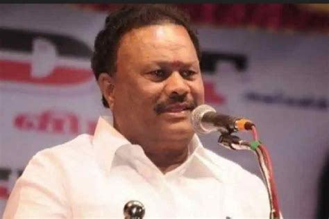 திண்டுக்கல்லு திண்டுக்கல்லு பாடலுக்கு வைப் ஆன சீனிவாசன் வேணாம்ணேனு கன்டரோல் செய்த