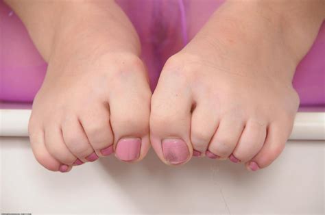 Alena Smile Feet Photo Fanpop