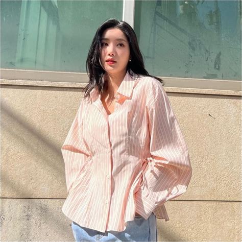 권은비 8만원대 스트라이프 핑크 셔츠는 마가린핑거스 네이버 블로그