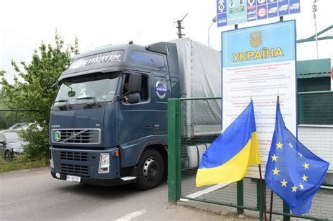 Логістика перетину кордону через обмеження виїзду за кордон чоловіків водіїв віком від 18 до