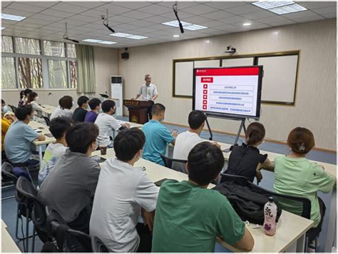 学习贯彻省第十二次党代会精神，书写青春的精彩乐章 武汉纺织大学数理科学学院