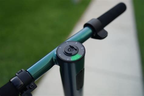 Äike T Review This European Electric Scooter Charges With Usb C