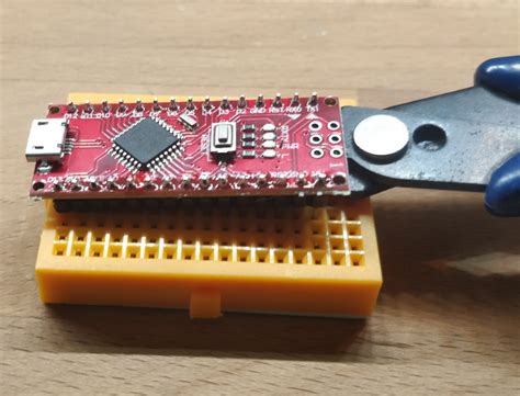 Lab Headers Solderen Op Je Arduino Nano Voor Het Breadboard Junior IOT