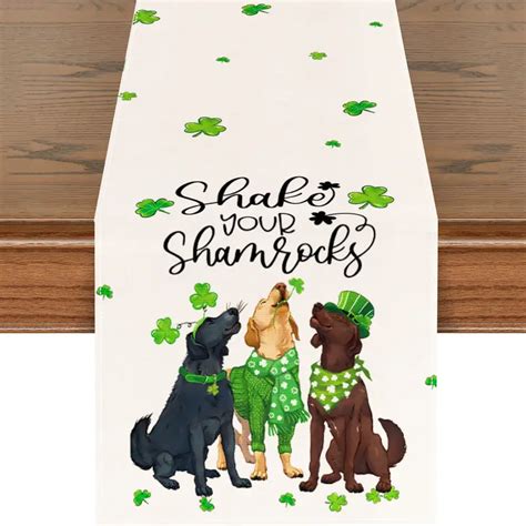 قطعة واحدة، جريندل، كلب لطيف مطبوع عليها نبات البرسيم الحظ، Temu