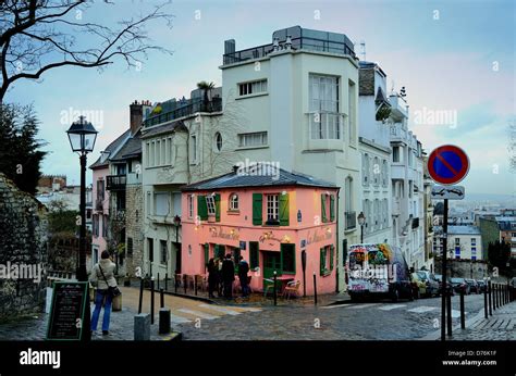 La Maison Rose Paris Menu Almoire