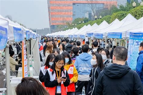 切实做好高校毕业生就业工作 做实做细就业指导服务