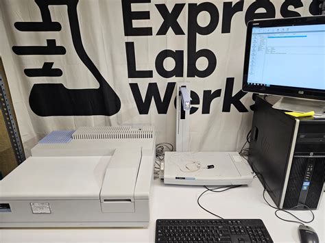 Perkin Elmer Lambda 35 Uv Vis Spectrophotometer W S10 As Computer T Express Lab Werks Llc
