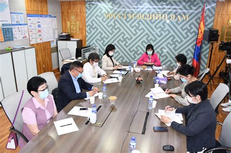 Эрүүл мэндийн яамны удирдлагын баг Эрүүл Мэндийн Яам