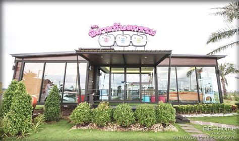 บ้านโครงเหล็กน็อคดาวน์ ออกแบบให้เป็น “คลินิคทันตกรรม” เน้นพื้นที่ใช้สอยกว้างขวาง พร้อมมุมนั่งพัก