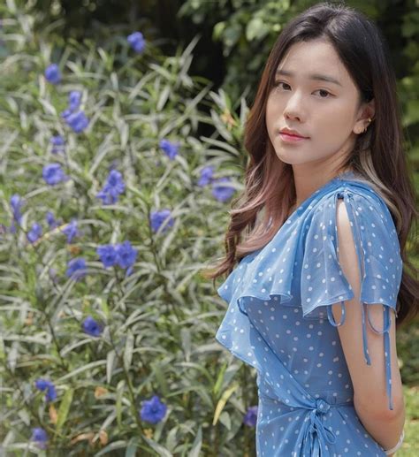 Jessica Jane Youtuber Yang Hobi Bikin Challenge Makanan Dan Mukbang Drive Thru