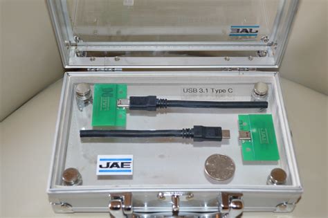 Reversible Tiny Faster Hands On With The Usb Type C Plug Ars Technica
