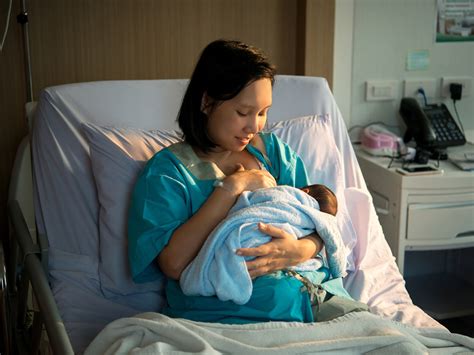 Mastitis Signs Symptoms And Whether You Can Still Breastfeed