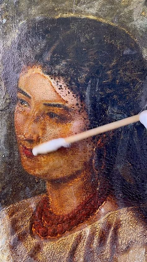 Restorer Ivan I Реставрация картин Процесс удаления старого пожелтевшего лака и записей с