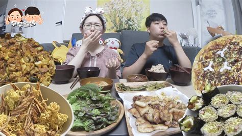 부부일상 브이로그 저녁모음 먹방 그래 이맛이야 역시 탄수화물은 맛있지 최고 맛조합 피자곱창컵라면집김밥생라면삼겹살후식 Vlog Youtube