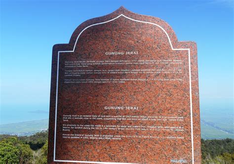 Menghirup Udara Segar Dipuncak Gunung Jerai Tahun Baru 2019