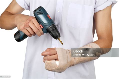 손목 손가락 및 팔 팔 석고 유리 섬유 캐스트와 함께 젊은 아시아 소년의 닫습니다 건강관리와 의술에 대한 스톡 사진 및 기타 이미지 건강관리와 의술 골절 교육