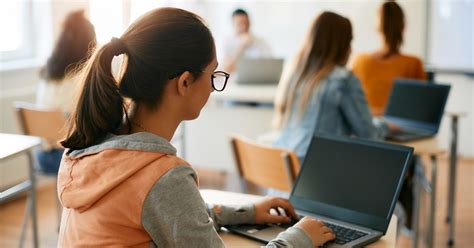 Student Acceptance Of Computer Adaptive Testing