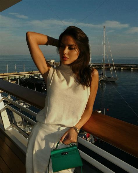 Caroline Donzella Consola Rune